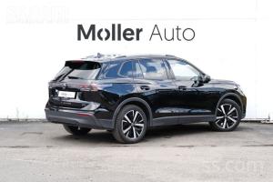 Black Volkswagen Tiguan 2024 in Riga, with an engine capacity of 1.50 L and mileage of 46 thousand km for 30900 €, photo 5 on AUTOMOTO.COM.LV