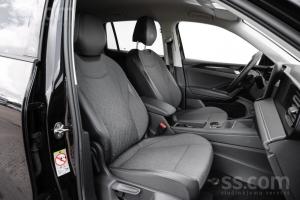 Black Volkswagen Tiguan 2024 in Riga, with an engine capacity of 1.50 L and mileage of 46 thousand km for 30900 €, photo 7 on AUTOMOTO.COM.LV