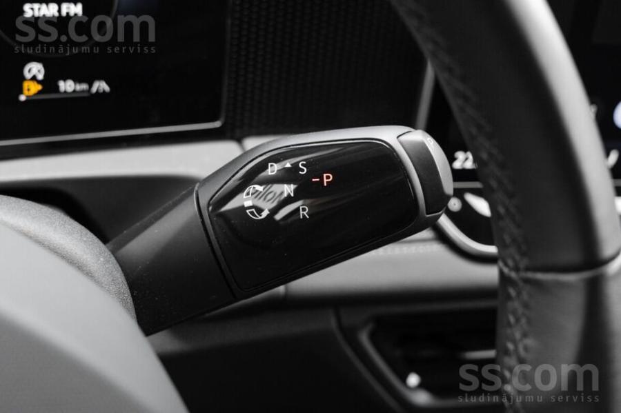Black Volkswagen Tiguan 2024 in Riga, with an engine capacity of 1.50 L and mileage of 46 thousand km for 30900 €, photo 14 on AUTOMOTO.COM.LV
