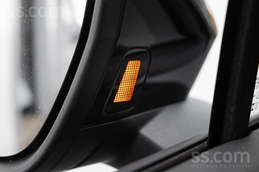 Black Volkswagen Tiguan 2024 in Riga, with an engine capacity of 1.50 L and mileage of 46 thousand km for 30900 €, photo 15 on AUTOMOTO.COM.LV