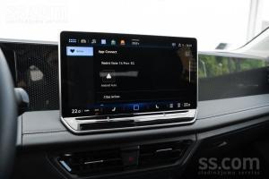 Black Volkswagen Tiguan 2024 in Riga, with an engine capacity of 1.50 L and mileage of 46 thousand km for 30900 €, photo 24 on AUTOMOTO.COM.LV
