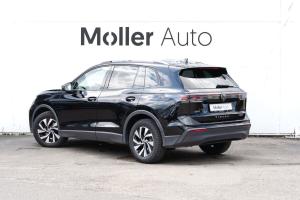 Melns Volkswagen Tiguan 2024 Rīga, ar dzinēja tilpumu 1.50 L un nobraukumu 68 tūkst. km par 29900 €, foto 4 vietnē AUTOMOTO.COM.LV