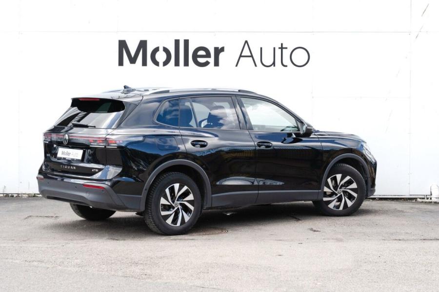 Melns Volkswagen Tiguan 2024 Rīga, ar dzinēja tilpumu 1.50 L un nobraukumu 68 tūkst. km par 29900 €, foto 5 vietnē AUTOMOTO.COM.LV