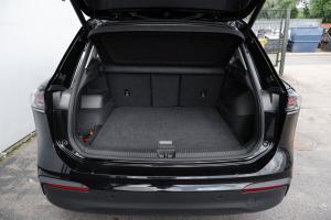 Melns Volkswagen Tiguan 2024 Rīga, ar dzinēja tilpumu 1.50 L un nobraukumu 68 tūkst. km par 29900 €, foto 10 vietnē AUTOMOTO.COM.LV