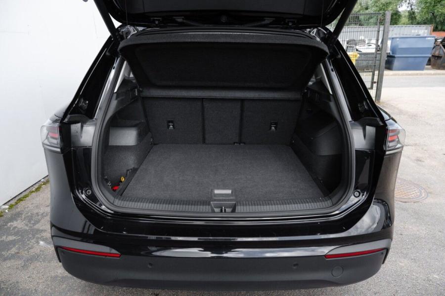 Melns Volkswagen Tiguan 2024 Rīga, ar dzinēja tilpumu 1.50 L un nobraukumu 68 tūkst. km par 29900 €, foto 10 vietnē AUTOMOTO.COM.LV