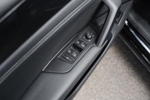 Melns Volkswagen Tiguan 2024 Rīga, ar dzinēja tilpumu 1.50 L un nobraukumu 68 tūkst. km par 29900 €, foto 12 vietnē AUTOMOTO.COM.LV