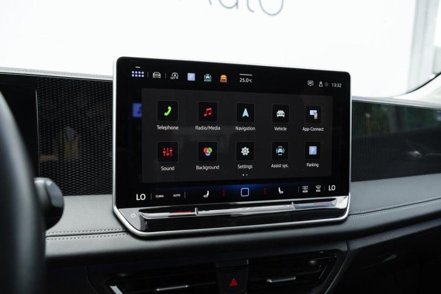 Melns Volkswagen Tiguan 2024 Rīga, ar dzinēja tilpumu 1.50 L un nobraukumu 68 tūkst. km par 29900 €, foto 24 vietnē AUTOMOTO.COM.LV