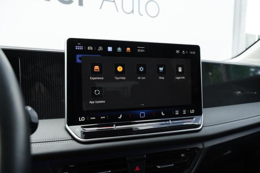 Melns Volkswagen Tiguan 2024 Rīga, ar dzinēja tilpumu 1.50 L un nobraukumu 68 tūkst. km par 29900 €, foto 29 vietnē AUTOMOTO.COM.LV