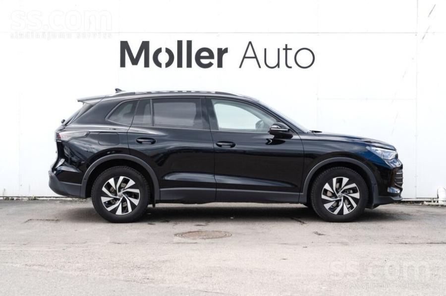 Melns Volkswagen Tiguan 2024 Rīga, ar dzinēja tilpumu 1.50 L un nobraukumu 68 tūkst. km par 29900 €, foto 6 vietnē AUTOMOTO.COM.LV