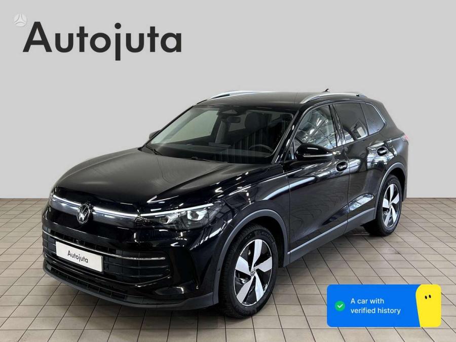Melns Volkswagen Tiguan 2024 Kauņa, ar dzinēja tilpumu 1.50 L un nobraukumu 0 tūkst. km par 29600 €, foto 1 vietnē AUTOMOTO.COM.LV