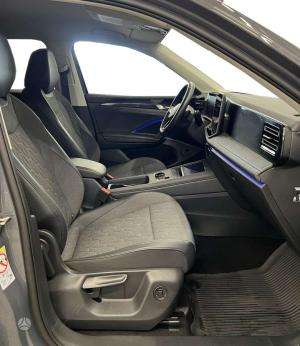 Melns Volkswagen Tiguan 2024 Kauņa, ar dzinēja tilpumu 1.50 L un nobraukumu 0 tūkst. km par 29600 €, foto 7 vietnē AUTOMOTO.COM.LV