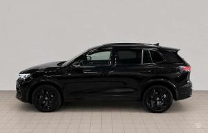 Black Volkswagen Tiguan 2024 in Kaunas, with an engine capacity of 1.50 L and mileage of 34 thousand km for 39500 €, photo 3 on AUTOMOTO.COM.LV