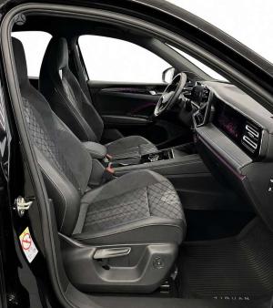 Black Volkswagen Tiguan 2024 in Kaunas, with an engine capacity of 1.50 L and mileage of 34 thousand km for 39500 €, photo 7 on AUTOMOTO.COM.LV