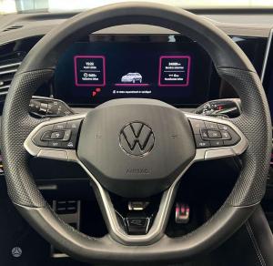 Black Volkswagen Tiguan 2024 in Kaunas, with an engine capacity of 1.50 L and mileage of 34 thousand km for 39500 €, photo 9 on AUTOMOTO.COM.LV