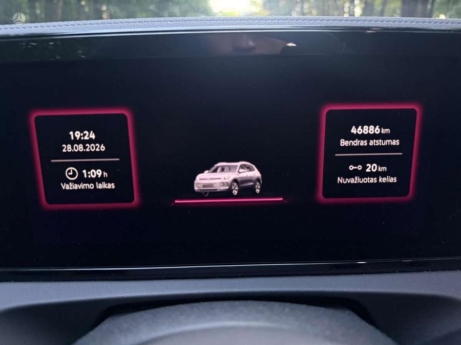 Black Volkswagen Tiguan 2024 in Vilnius, with an engine capacity of 1.50 L and mileage of 47 thousand km for 28500 €, photo 26 on AUTOMOTO.COM.LV