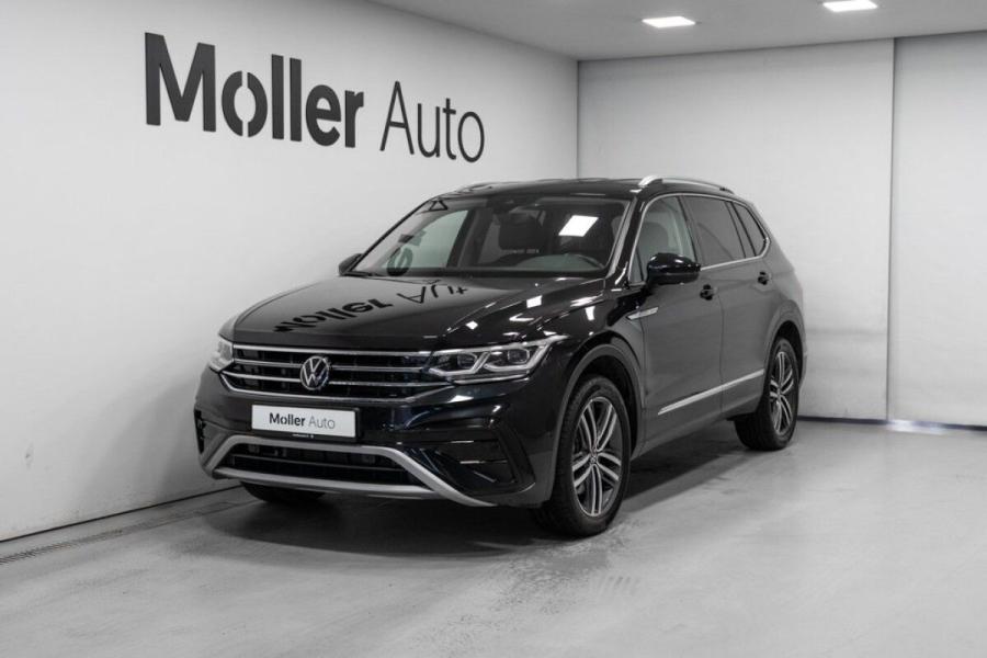 Black Volkswagen Tiguan 2024 in Vilnius, with an engine capacity of 2.00 L and mileage of 25 thousand km for 30950 €, photo 1 on AUTOMOTO.COM.LV