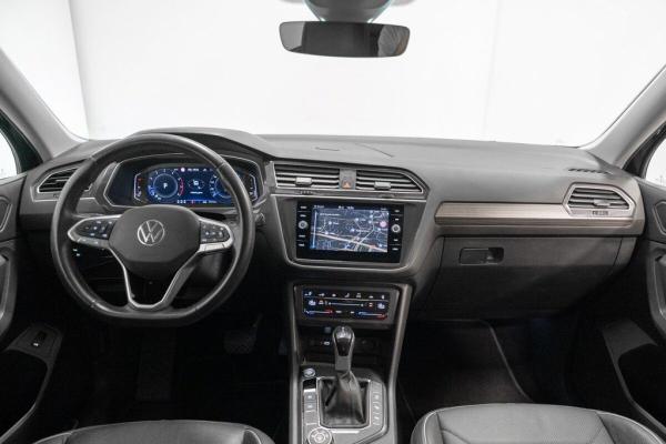 Black Volkswagen Tiguan 2024 in Vilnius, with an engine capacity of 2.00 L and mileage of 25 thousand km for 30950 €, photo 10 on AUTOMOTO.COM.LV