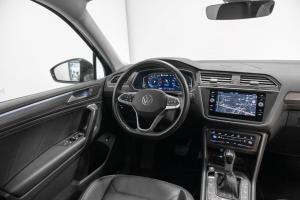 Black Volkswagen Tiguan 2024 in Vilnius, with an engine capacity of 2.00 L and mileage of 25 thousand km for 30950 €, photo 11 on AUTOMOTO.COM.LV