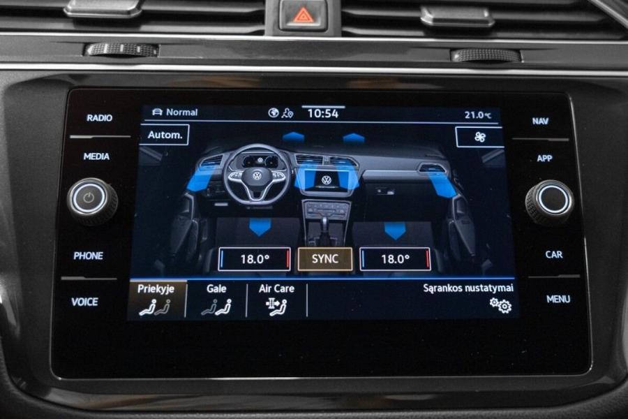 Black Volkswagen Tiguan 2024 in Vilnius, with an engine capacity of 2.00 L and mileage of 25 thousand km for 30950 €, photo 17 on AUTOMOTO.COM.LV