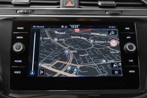 Black Volkswagen Tiguan 2024 in Vilnius, with an engine capacity of 2.00 L and mileage of 25 thousand km for 30950 €, photo 21 on AUTOMOTO.COM.LV