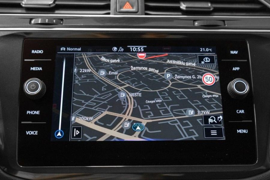 Black Volkswagen Tiguan 2024 in Vilnius, with an engine capacity of 2.00 L and mileage of 25 thousand km for 30950 €, photo 21 on AUTOMOTO.COM.LV