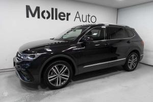 Black Volkswagen Tiguan 2024 in Vilnius, with an engine capacity of 2.00 L and mileage of 25 thousand km for 30950 €, photo 3 on AUTOMOTO.COM.LV