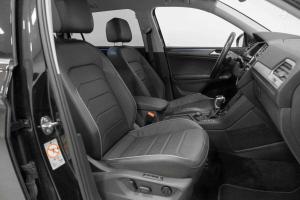 Black Volkswagen Tiguan 2024 in Vilnius, with an engine capacity of 2.00 L and mileage of 25 thousand km for 30950 €, photo 8 on AUTOMOTO.COM.LV