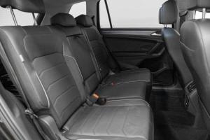 Black Volkswagen Tiguan 2024 in Vilnius, with an engine capacity of 2.00 L and mileage of 25 thousand km for 30950 €, photo 9 on AUTOMOTO.COM.LV