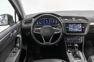 Black Volkswagen Tiguan 2024 in Vilnius, with an engine capacity of 2.00 L and mileage of 25 thousand km for 30950 €, photo 12 on AUTOMOTO.COM.LV