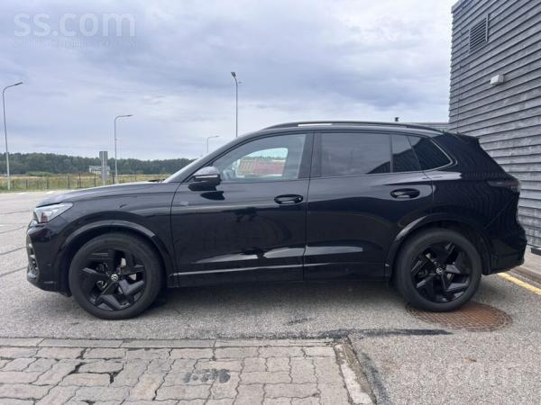 Melns Volkswagen Tiguan 2024 Rīga, ar dzinēja tilpumu 1.50 L un nobraukumu 33 tūkst. km par 36900 €, foto 3 vietnē AUTOMOTO.COM.LV