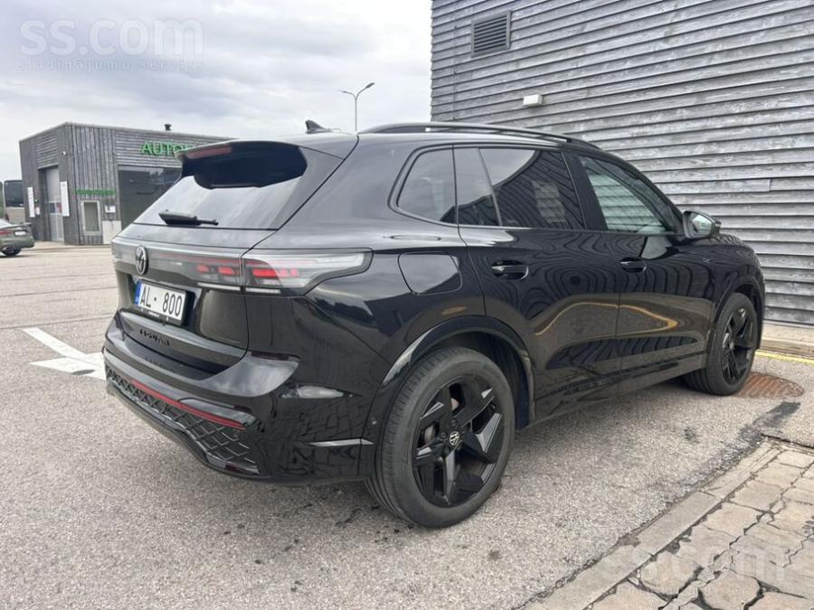 Black Volkswagen Tiguan 2024 in Riga, with an engine capacity of 1.50 L and mileage of 33 thousand km for 36900 €, photo 6 on AUTOMOTO.COM.LV