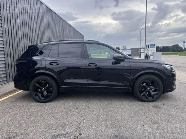 Melns Volkswagen Tiguan 2024 Rīga, ar dzinēja tilpumu 1.50 L un nobraukumu 33 tūkst. km par 36900 €, foto 7 vietnē AUTOMOTO.COM.LV
