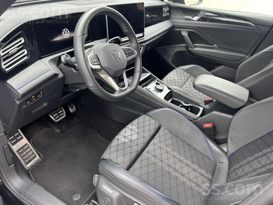Black Volkswagen Tiguan 2024 in Riga, with an engine capacity of 1.50 L and mileage of 33 thousand km for 36900 €, photo 12 on AUTOMOTO.COM.LV