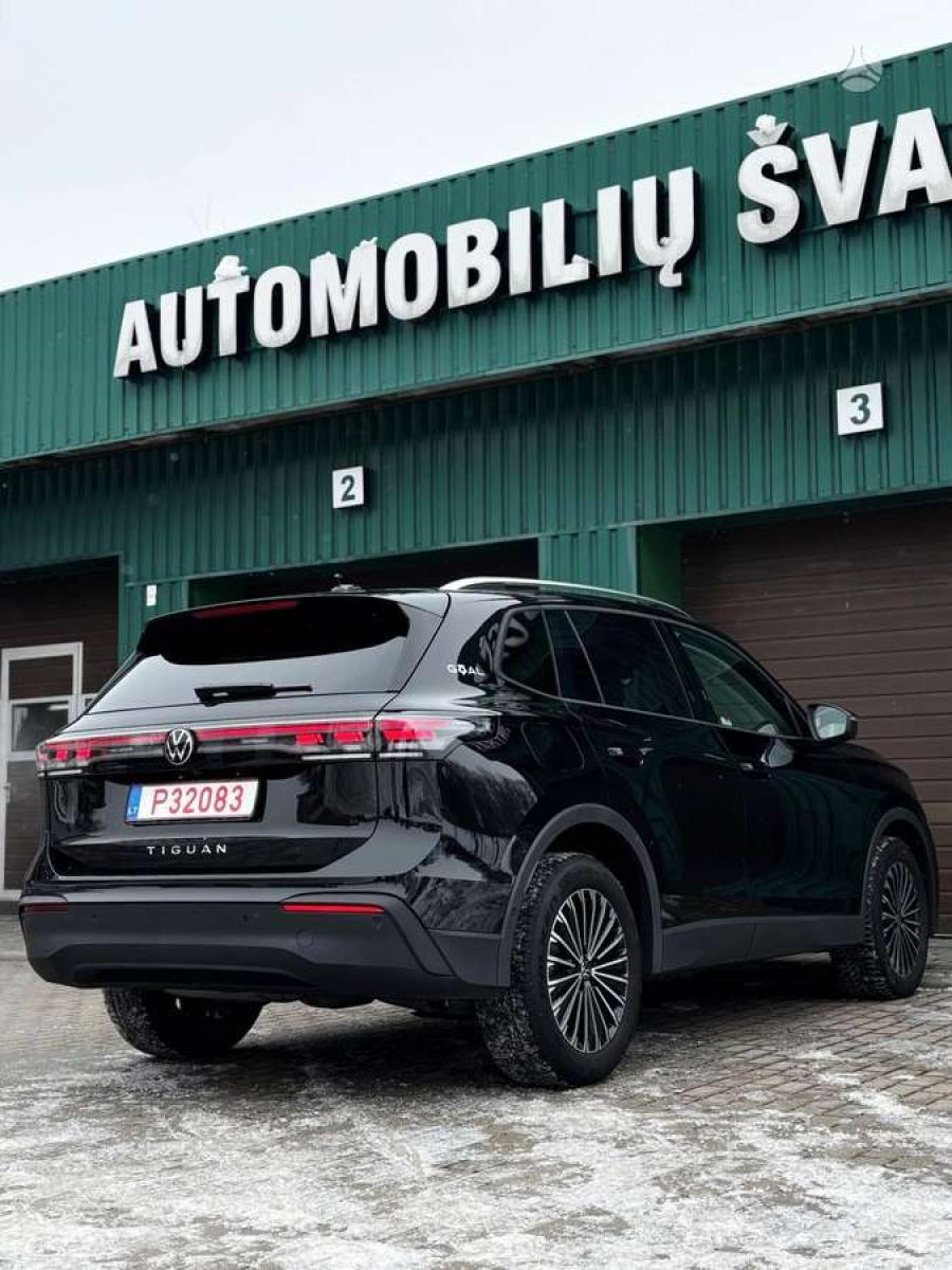 Black Volkswagen Tiguan 2025 in Klaipeda, with an engine capacity of 1.97 L and mileage of 18 thousand km for 38000 €, photo 4 on AUTOMOTO.COM.LV