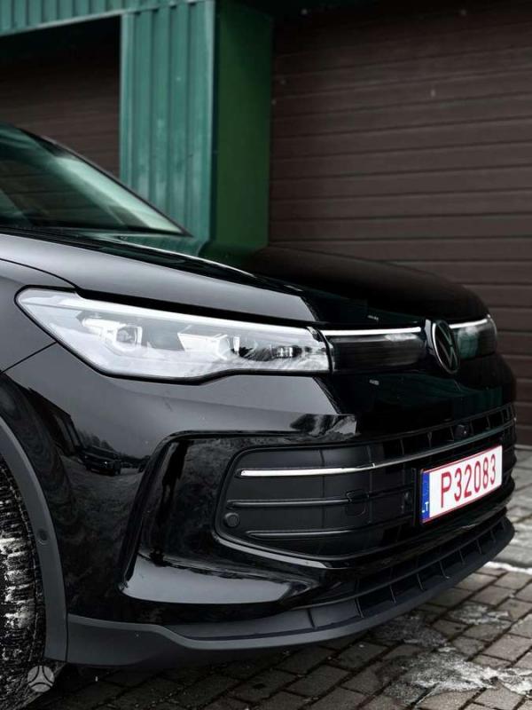 Melns Volkswagen Tiguan 2025 Klaipėda, ar dzinēja tilpumu 1.97 L un nobraukumu 18 tūkst. km par 38000 €, foto 7 vietnē AUTOMOTO.COM.LV