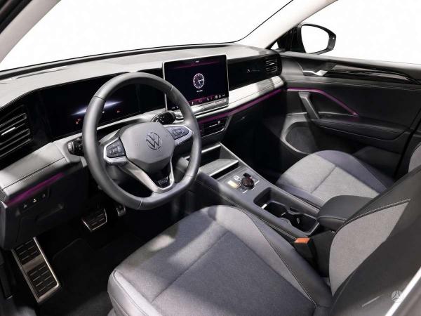 Black Volkswagen Tiguan 2025 in Kaunas, with an engine capacity of 1.50 L and mileage of 24 thousand km for 27800 €, photo 3 on AUTOMOTO.COM.LV
