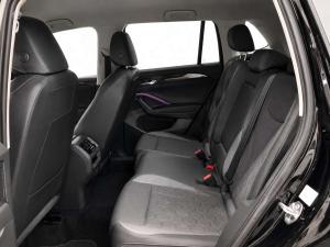 Melns Volkswagen Tiguan 2025 Kauņa, ar dzinēja tilpumu 1.50 L un nobraukumu 24 tūkst. km par 27800 €, foto 5 vietnē AUTOMOTO.COM.LV