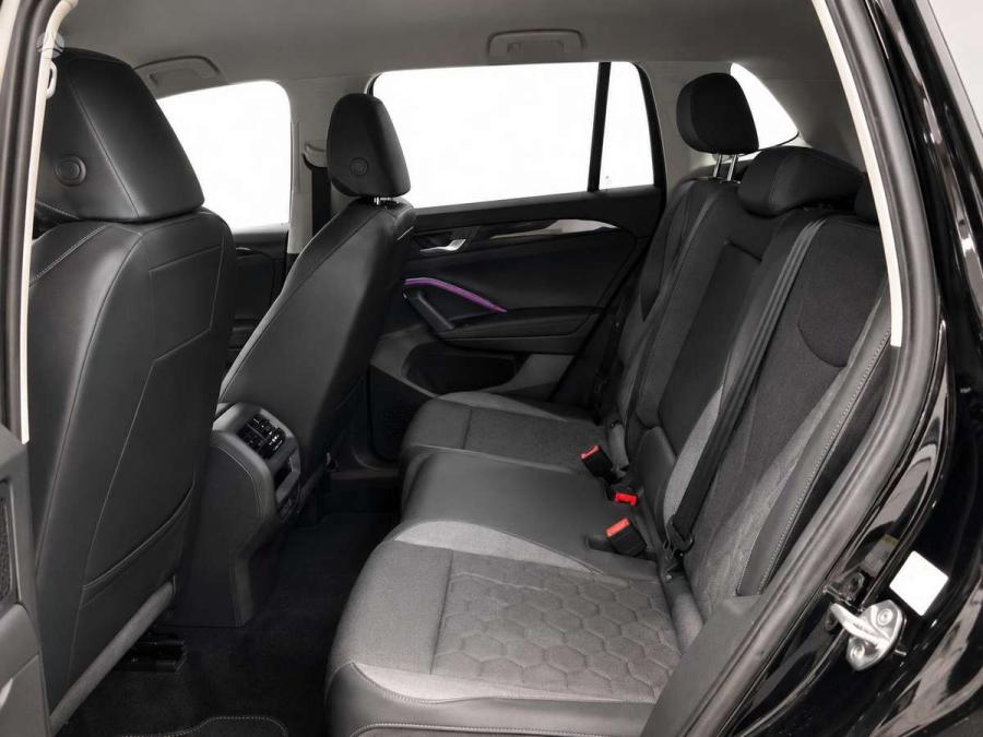 Melns Volkswagen Tiguan 2025 Kauņa, ar dzinēja tilpumu 1.50 L un nobraukumu 24 tūkst. km par 27800 €, foto 5 vietnē AUTOMOTO.COM.LV