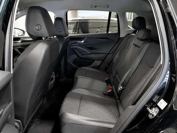 Black Volkswagen Tiguan 2025 in Vilnius, with an engine capacity of 1.50 L and mileage of 25 thousand km for 28900 €, photo 4 on AUTOMOTO.COM.LV