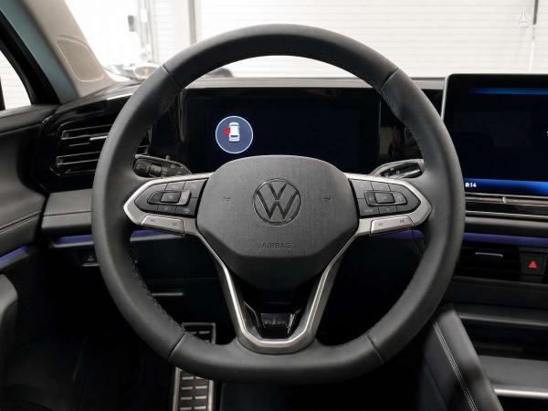 Black Volkswagen Tiguan 2025 in Vilnius, with an engine capacity of 1.50 L and mileage of 25 thousand km for 28900 €, photo 5 on AUTOMOTO.COM.LV