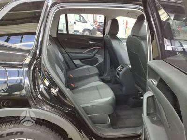 Melns Volkswagen Tiguan 2025 Viļņa, ar dzinēja tilpumu 1.50 L un nobraukumu 20 tūkst. km par 29300 €, foto 5 vietnē AUTOMOTO.COM.LV