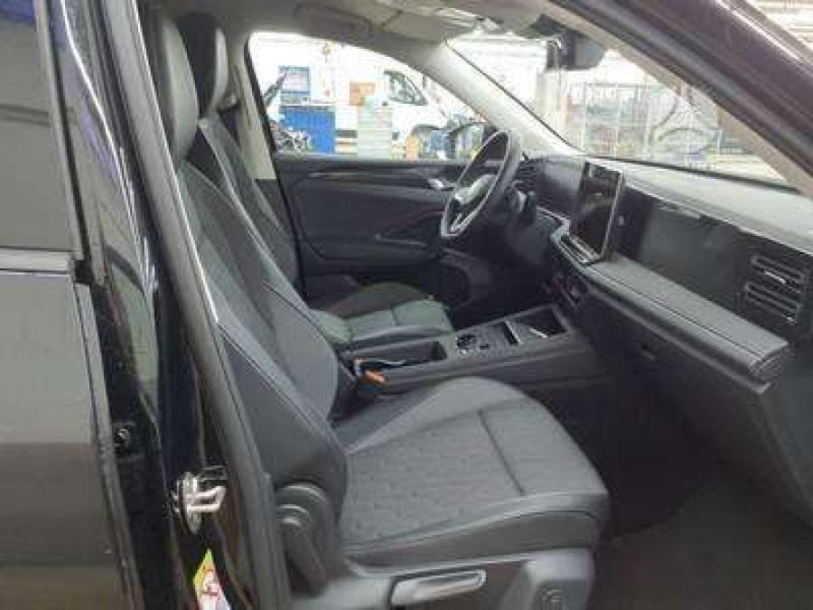 Melns Volkswagen Tiguan 2025 Viļņa, ar dzinēja tilpumu 1.50 L un nobraukumu 22 tūkst. km par 28900 €, foto 4 vietnē AUTOMOTO.COM.LV