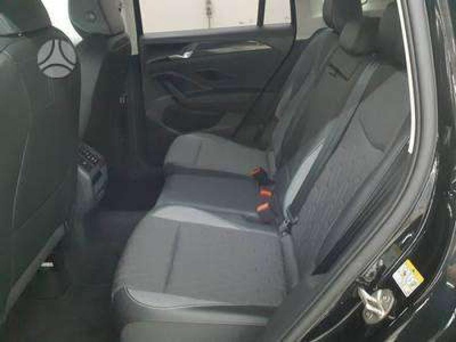 Melns Volkswagen Tiguan 2025 Viļņa, ar dzinēja tilpumu 1.50 L un nobraukumu 22 tūkst. km par 28900 €, foto 5 vietnē AUTOMOTO.COM.LV
