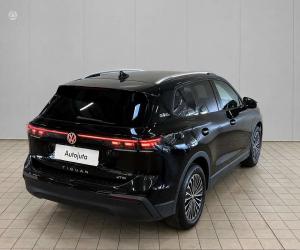Black Volkswagen Tiguan 2025 in Kaunas, with an engine capacity of 1.50 L and mileage of 26 thousand km for 28800 €, photo 5 on AUTOMOTO.COM.LV