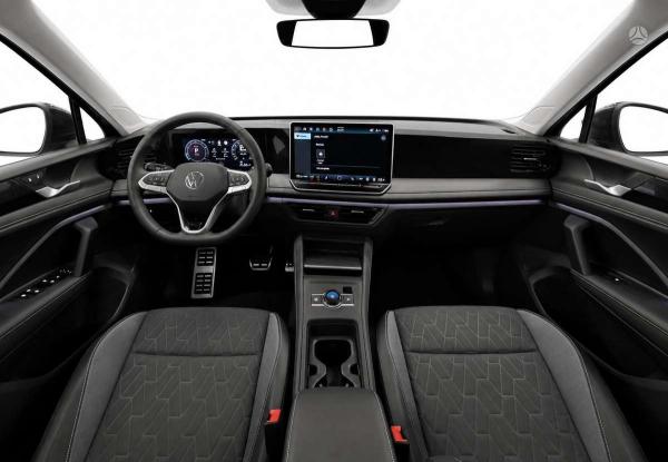 Black Volkswagen Tiguan 2025 in Kaunas, with an engine capacity of 1.50 L and mileage of 26 thousand km for 28800 €, photo 6 on AUTOMOTO.COM.LV