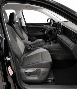 Black Volkswagen Tiguan 2025 in Kaunas, with an engine capacity of 1.50 L and mileage of 26 thousand km for 28800 €, photo 7 on AUTOMOTO.COM.LV
