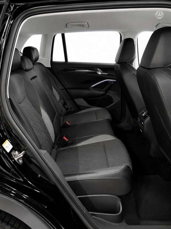 Black Volkswagen Tiguan 2025 in Kaunas, with an engine capacity of 1.50 L and mileage of 26 thousand km for 28800 €, photo 8 on AUTOMOTO.COM.LV