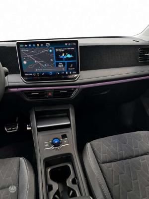 Black Volkswagen Tiguan 2025 in Kaunas, with an engine capacity of 1.50 L and mileage of 26 thousand km for 28800 €, photo 12 on AUTOMOTO.COM.LV