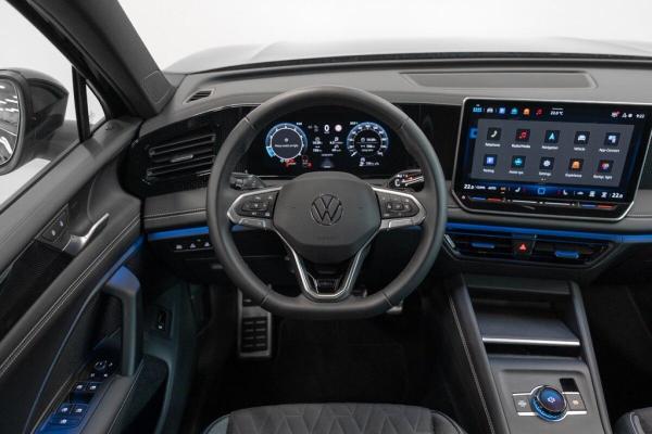 Black Volkswagen Tiguan 2025 in Vilnius, with an engine capacity of 1.50 L and mileage of 23 thousand km for 31500 €, photo 10 on AUTOMOTO.COM.LV