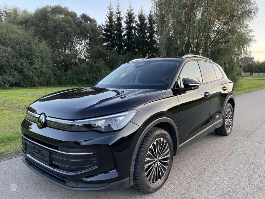 Black Volkswagen Tiguan 2025 in Vilkaviskis, with an engine capacity of 1.97 L and mileage of 60 thousand km for 29600 €, photo 1 on AUTOMOTO.COM.LV